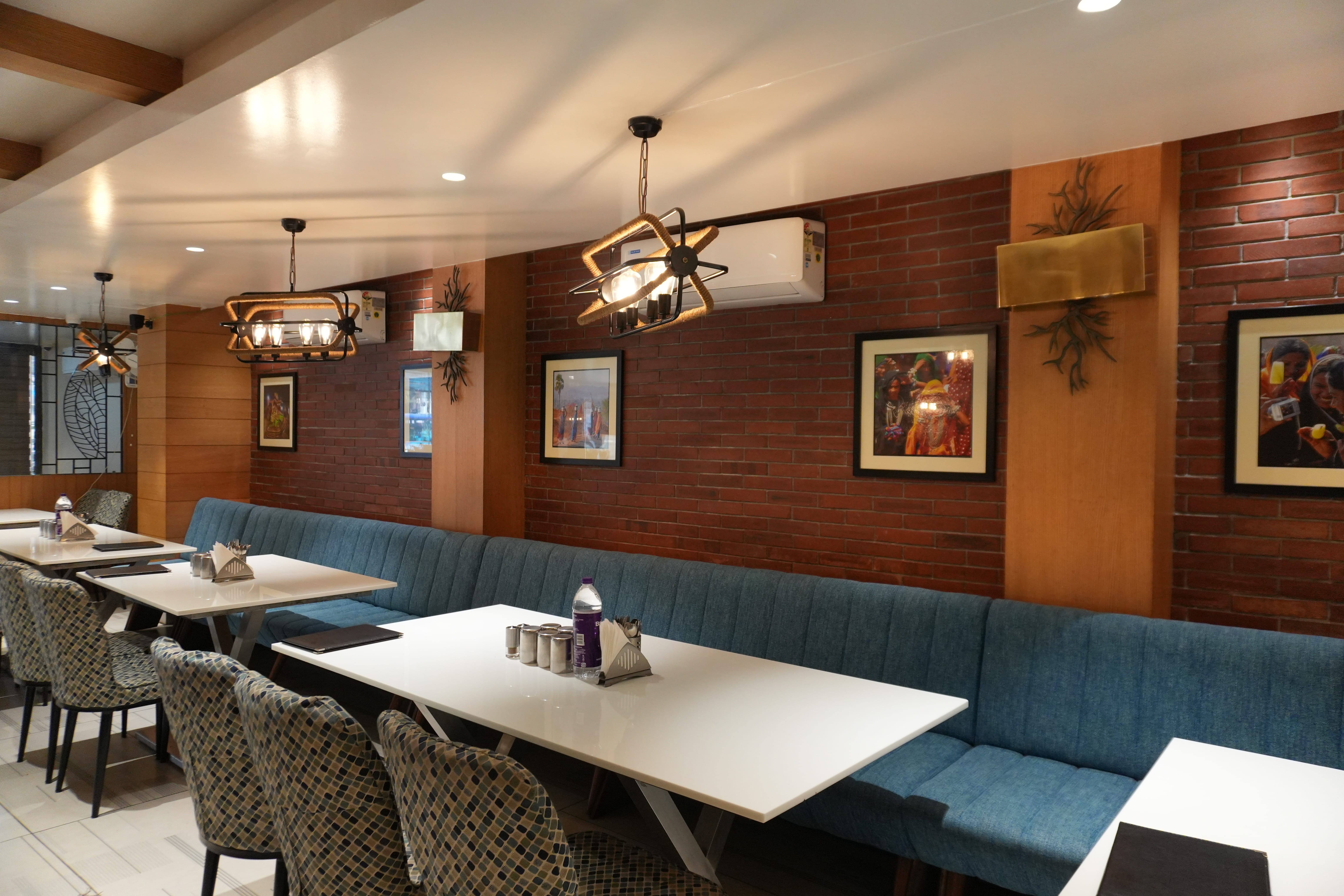 Checkout Best Restaurants in Indore | Get Upto 50% Off