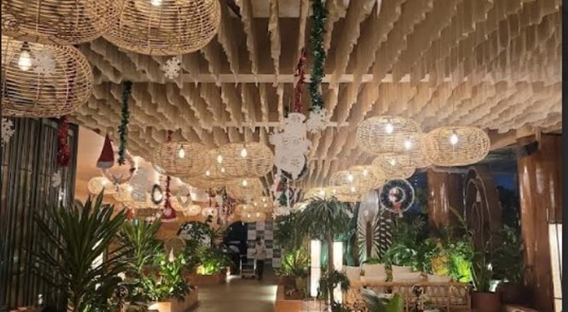 About Klinq - Cocktails & Cuisine, Viman Nagar, Pune