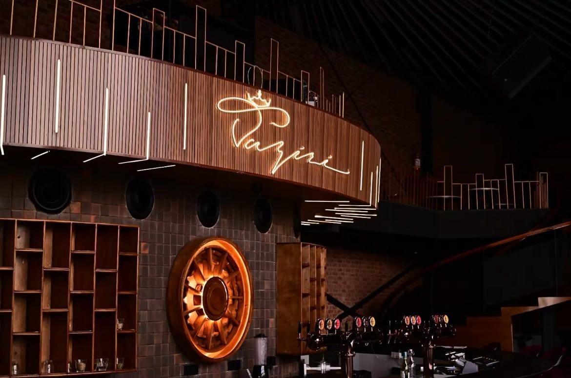 Best Bars and Pubs in Varanasi | Get Up to 50% Off