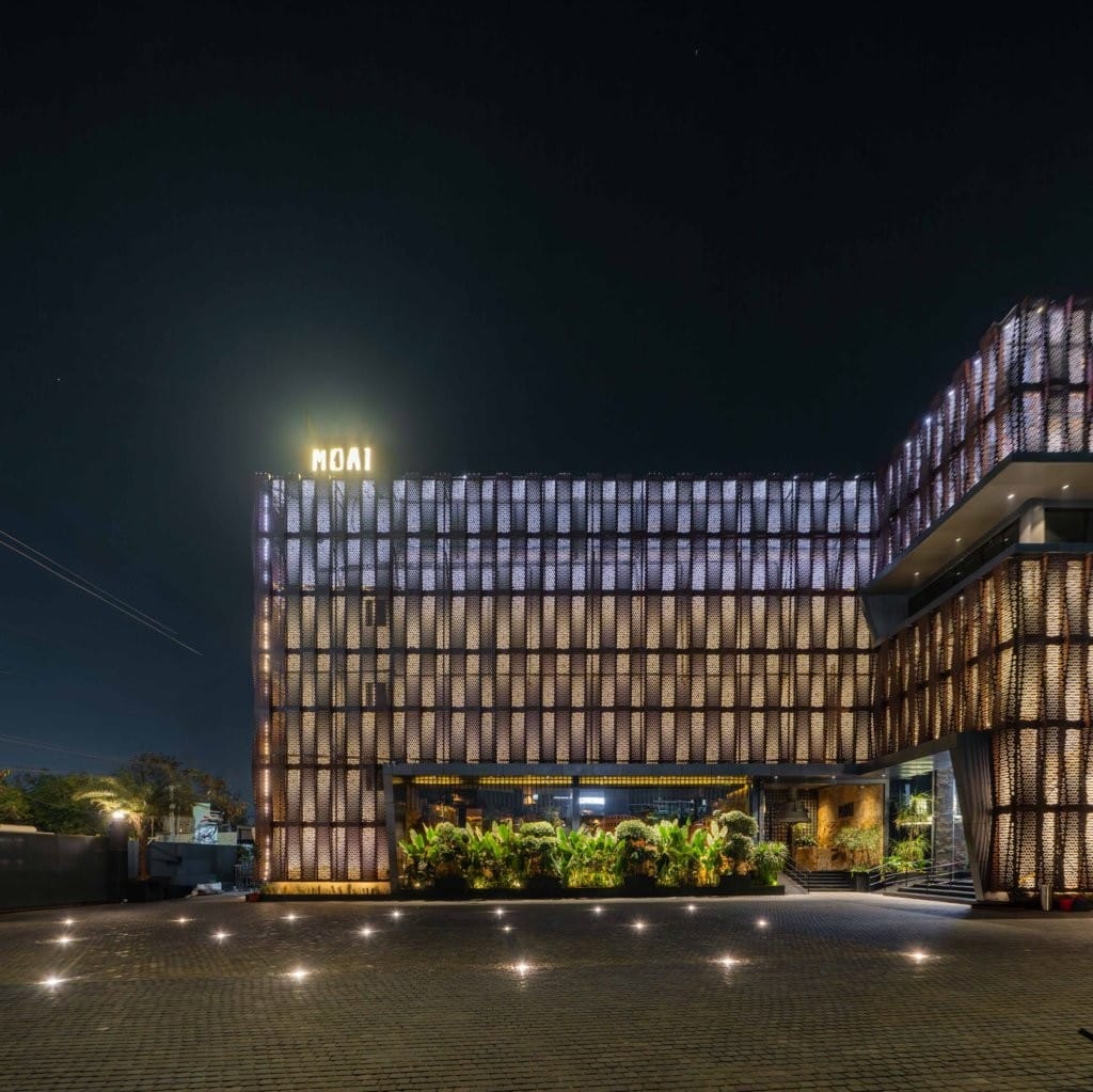 Big Bull Club in Financial District, Hyderabad | Get Upto 50% Off