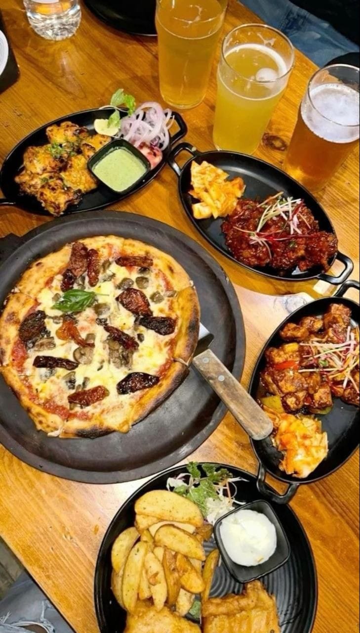 Best Bars and Pubs in Varanasi | Get Up to 50% Off