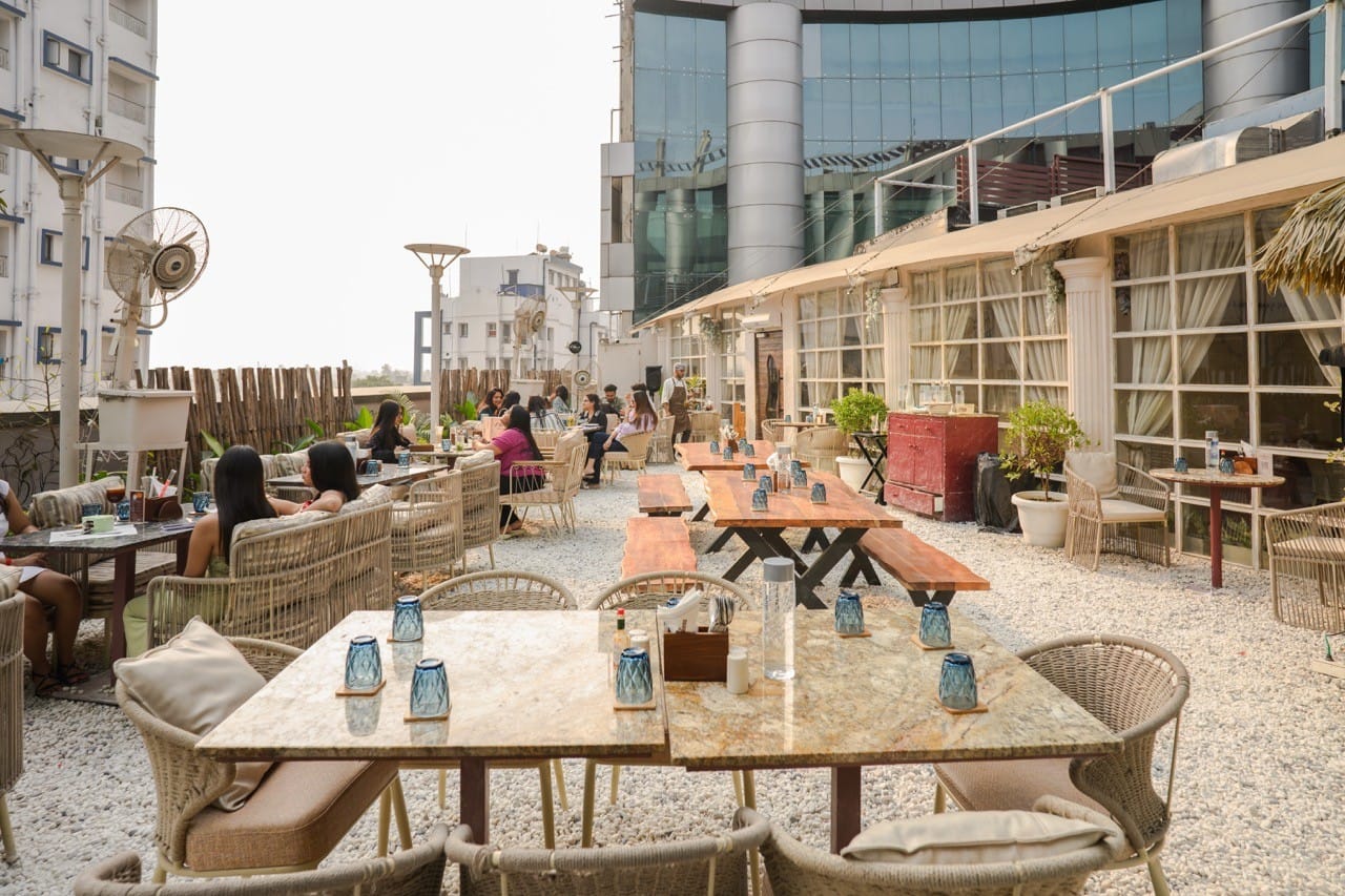 Continental Restaurants in Mani Square Mall, Kankurgachi, Kolkata ...