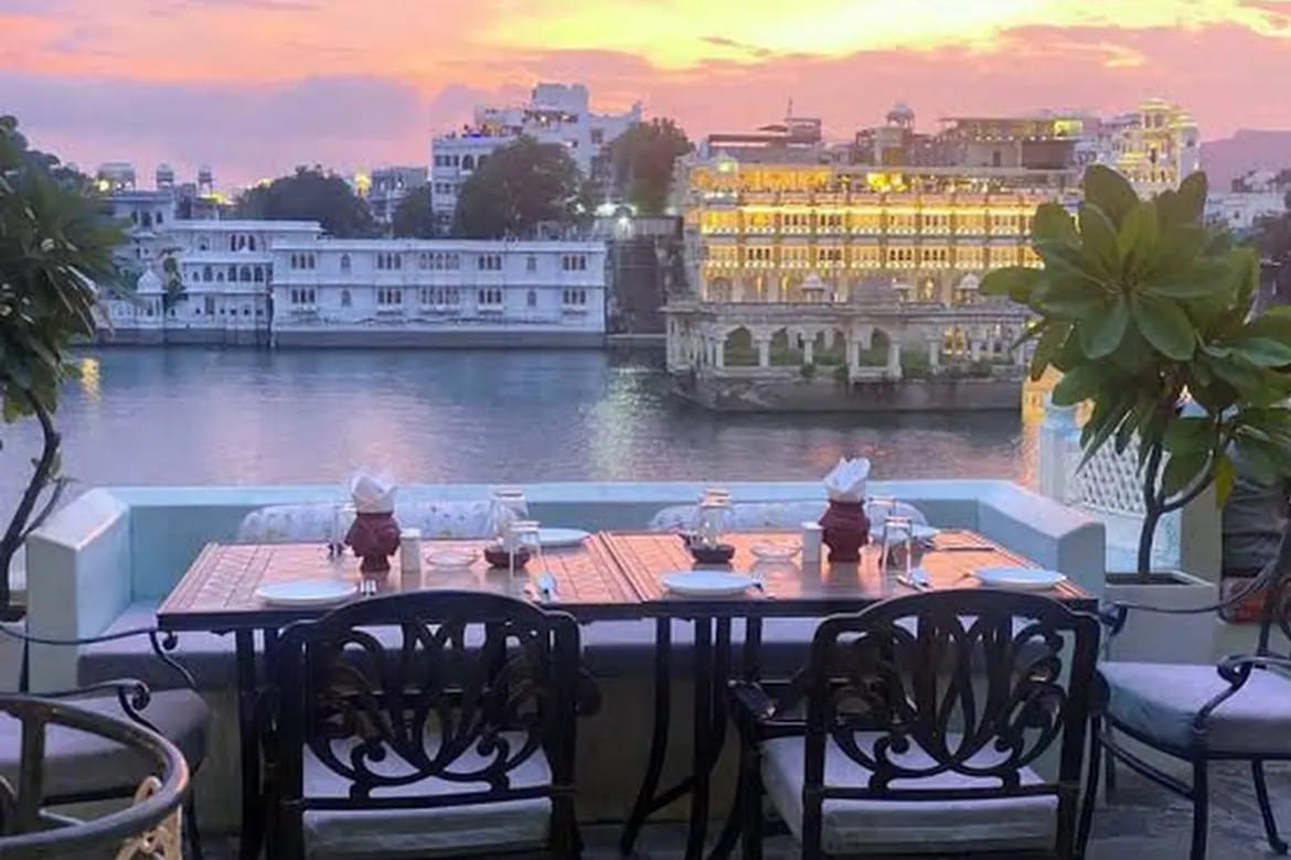 About Bawarchi Restaurant, Old City, Udaipur