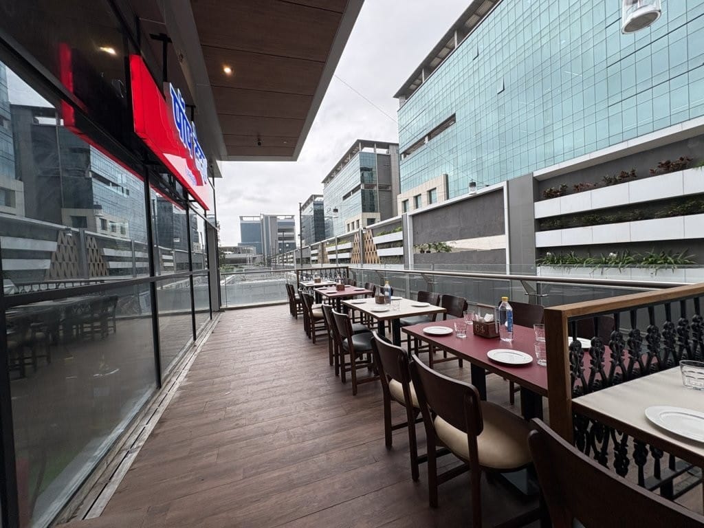 Check out Pop Tate's outlet Locations in Mumbai