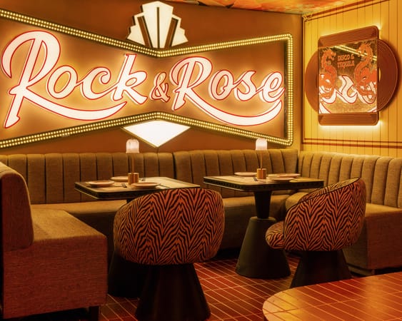 Roxanne's Bar & All Day Diner in Hotel Peninsula Redpine, Mumbai | Get ...