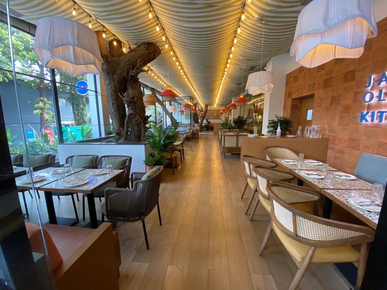 Italian Restaurants in Nesco Centre Hall, Mumbai | EazyDiner