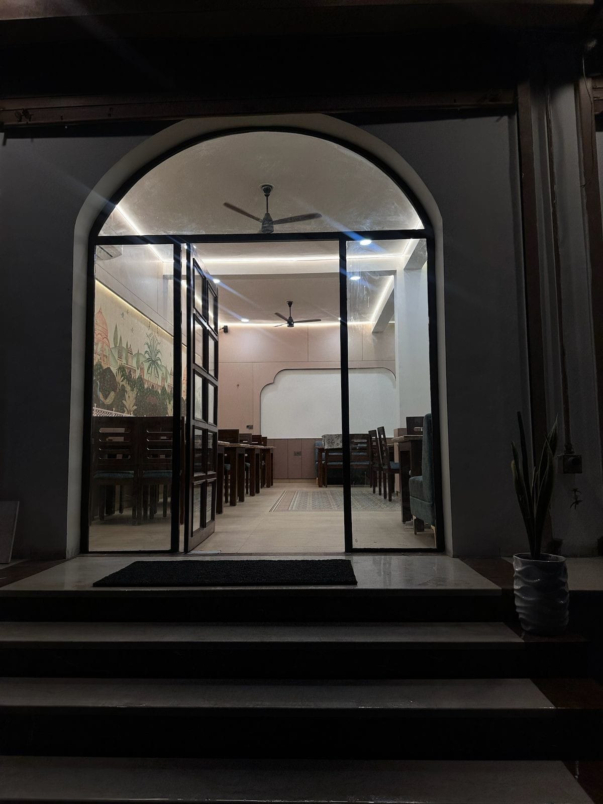 North Indian Restaurants in Ghat Ki Guni, Jaipur | EazyDiner