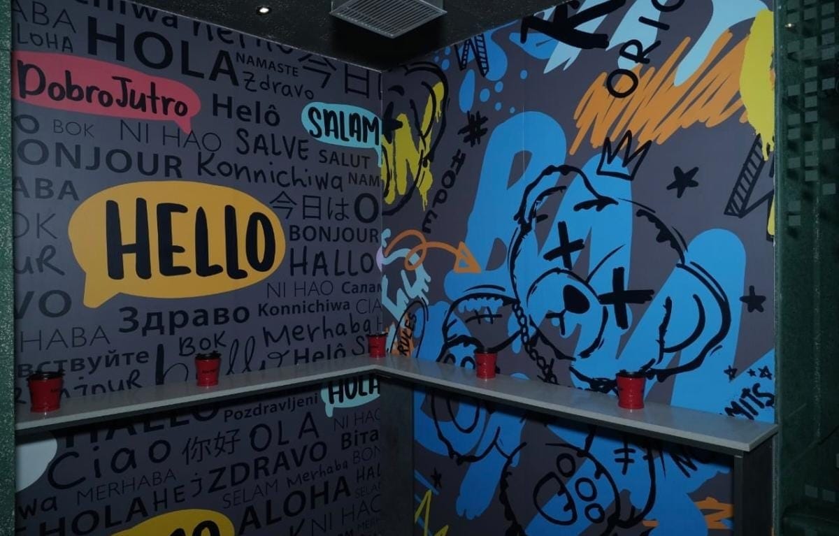 Smoking area Restaurants in Blu Iris (Hot Plate), Chennai | EazyDiner