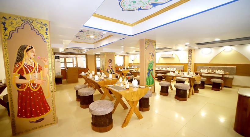 Pashtun Restaurant in Hotel Ganga Ratan, Tajganj | Get Upto 50% Off