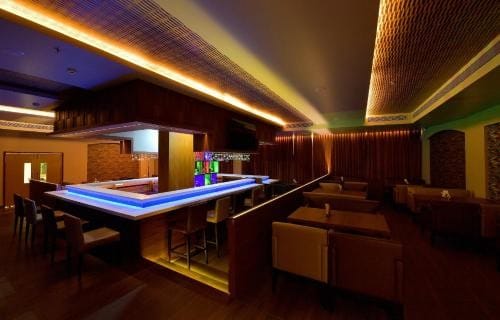 Best Bars and Pubs in Thiruvananthapuram | Get Up to 50% Off