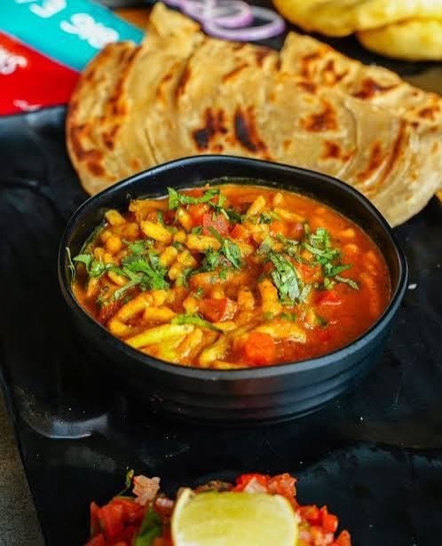About Sizzi's Kitchen, Mahalaxmi nagar, Indore