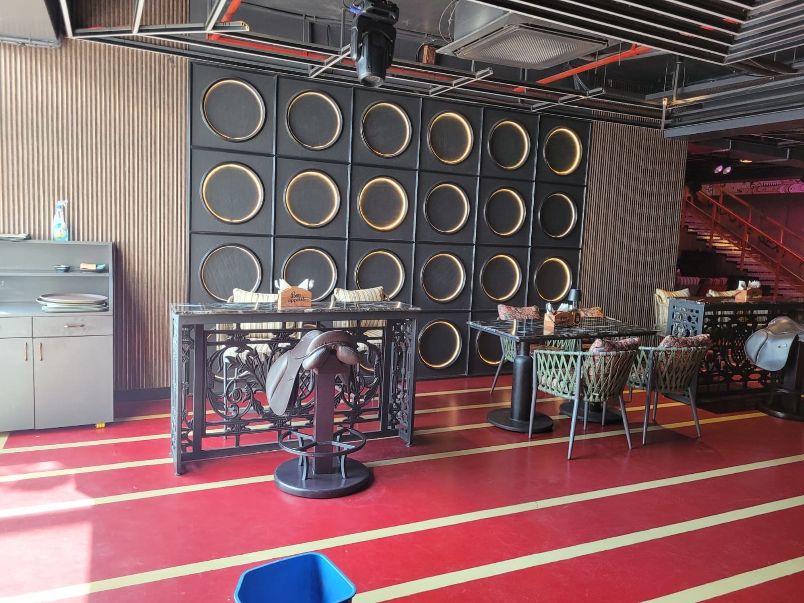 Cirque Cafe & Bar at Akino in Bistupur, Jamshedpur | Get Upto 50% Off